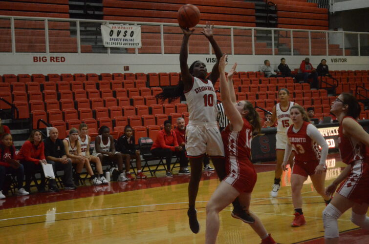 Big Red Runs Away From Toronto To Open Season | News, Sports, Jobs ...